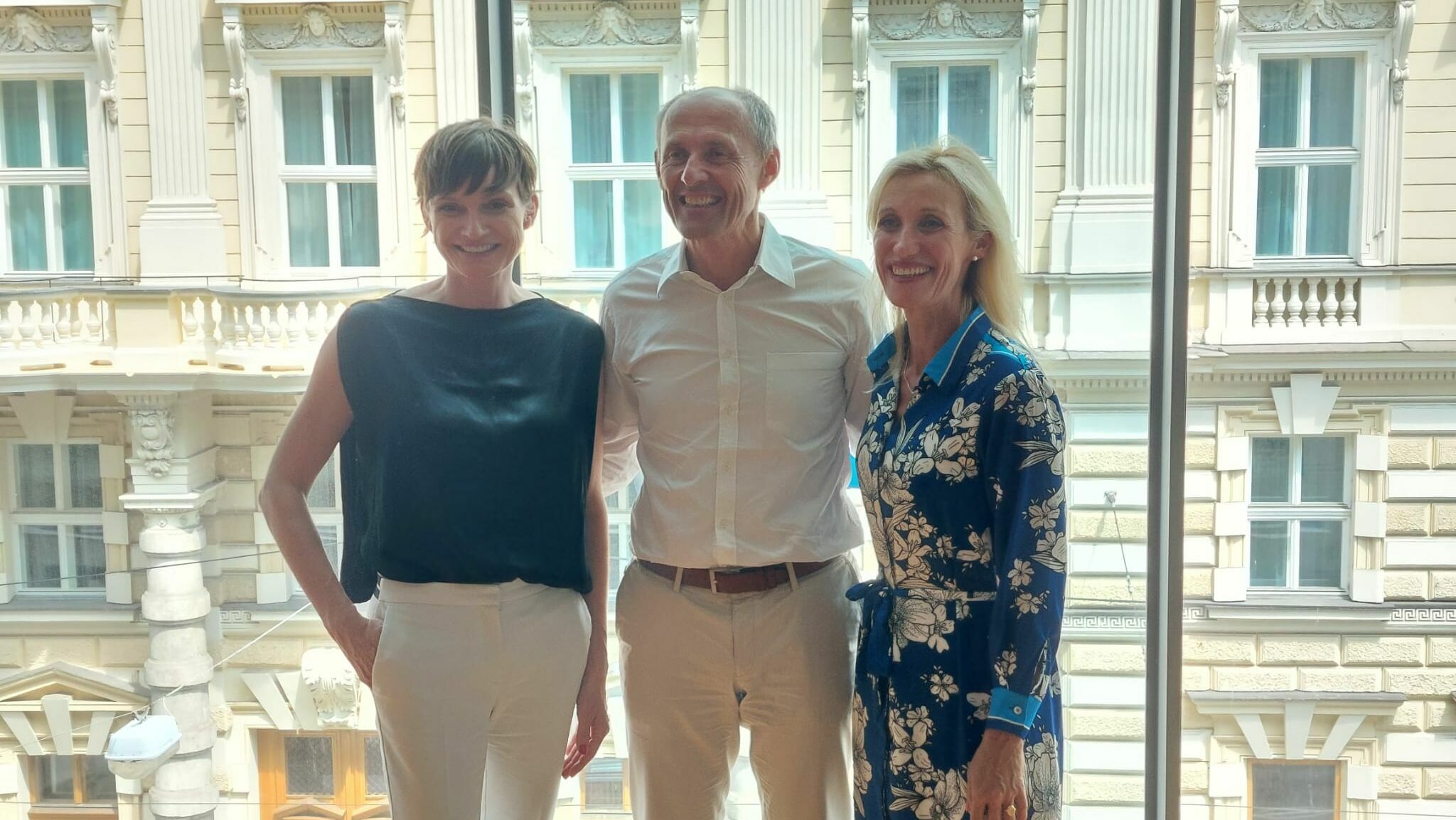 ÖW-Geschäftsführerin Astrid Steharnig-Staudinger auf Tour durch ganz ...